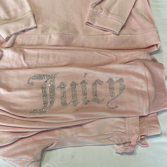 Juicy Couture | Intimates & Sleepwear | Juicy Couture Lola Pink Set ...
